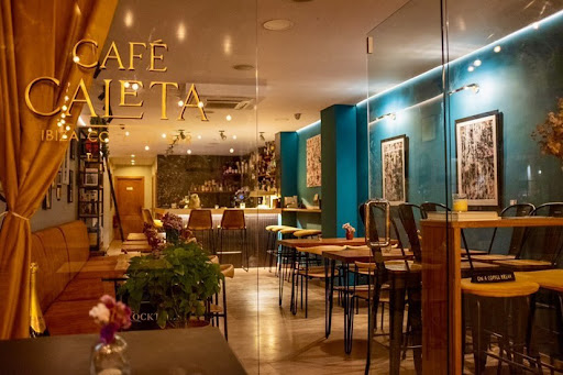 Restaurante Café Caleta Bar en Santa Eulària des Riu