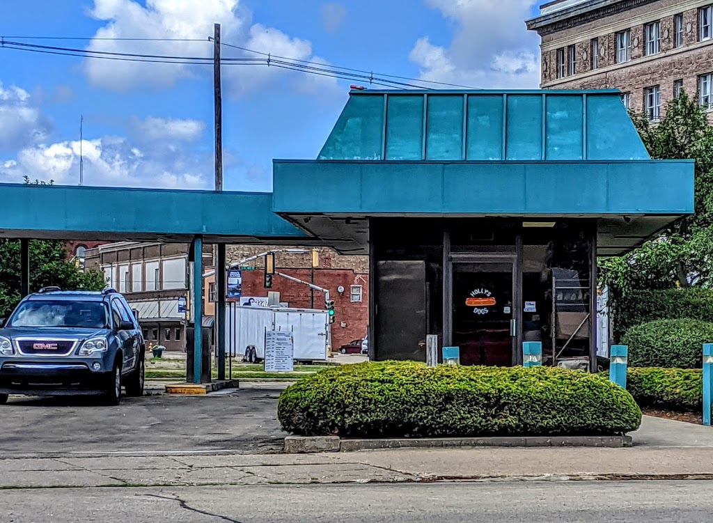 Holly's Dogs - Clinton, IA 52732 - Menu, Reviews, Hours & Contact