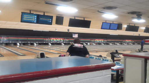 Bowling Alley «AMF Pin Palace Lanes», reviews and photos, 2006 Country ...