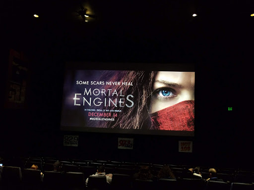 Movie Theater «Regal MacArthur Center Stadium 18 & RPX», reviews and ...