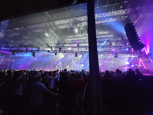 Radius Chicago - 640 W Cermak Rd, Chicago, Illinois - Zaubee