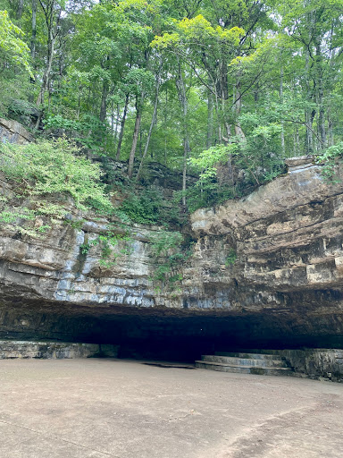 Dunbar Cave Visitor Center