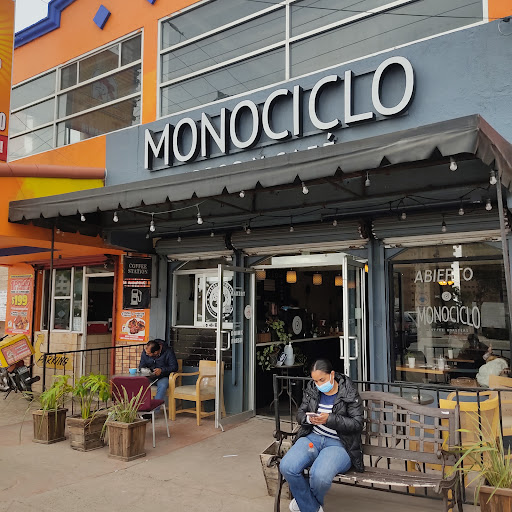 Restaurante Monociclo Libros & Café - Nerón en Playas de Rosarito