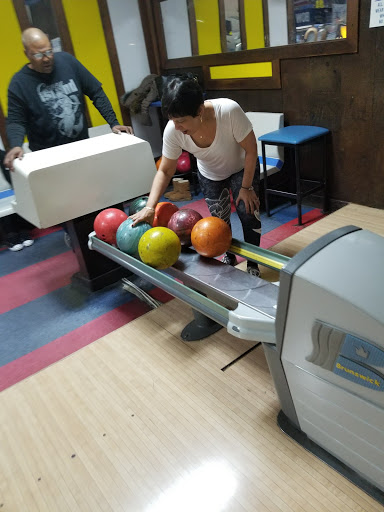 Bowling Alley «Gun Post Lanes», reviews and photos, 1215 E Gun Hill Rd ...