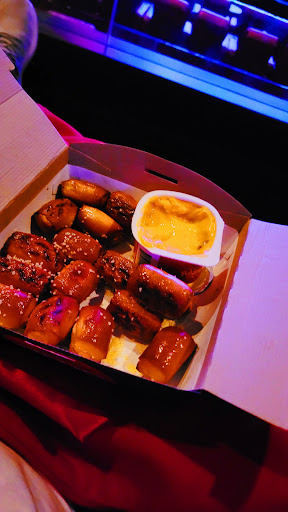 Movie Theater «AMC Inver Grove 16», reviews and photos, 5567 Bishop Ave ...