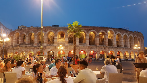 Emanuel Cafe - P.za Bra, 6 / A, Verona, Province of Verona - Zaubee