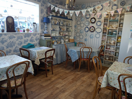 Elsies Vintage Tea Room and Pie Parlour in Powys