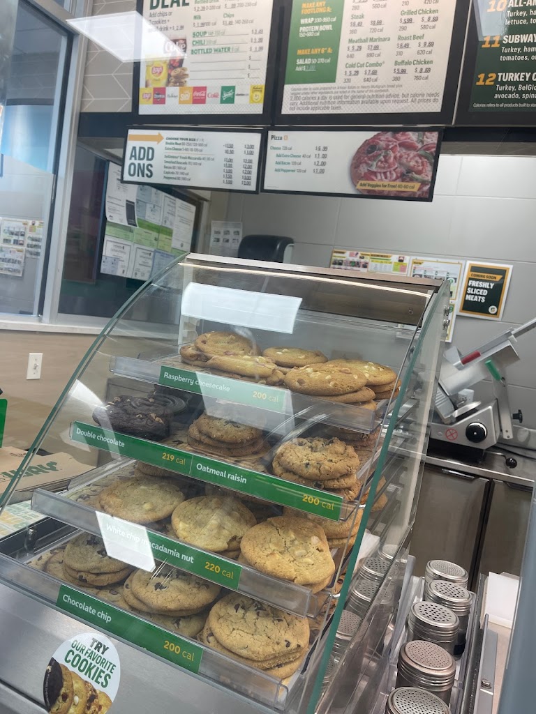 Subway - Chicago, IL 60628 - Menu, Reviews, Hours & Contact
