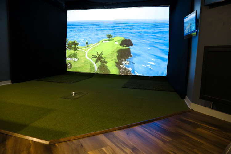 9 Best Golf Simulators in Los Angeles, CA - GolfSpots.org