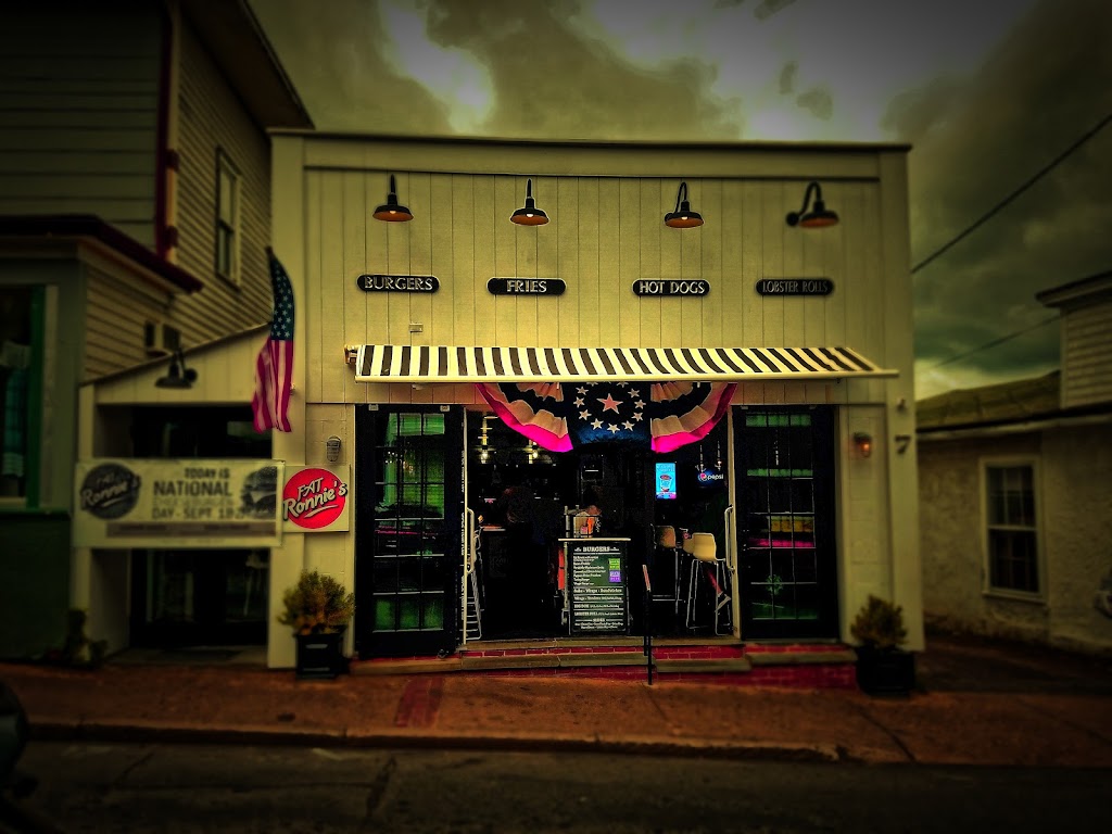 Fat Ronnie's Burger Bar - Oak Bluffs, MA 02557 - Menu, Reviews, Hours ...
