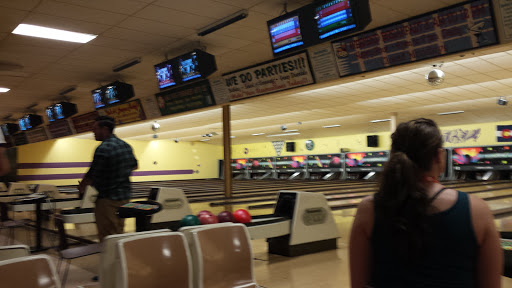 Sports Bar «Crown Lanes Bowling Center & Sports Bar», reviews and ...