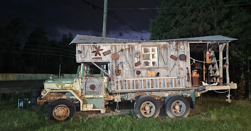 Treehouse Cafe | Quirky American Restaurant in Magnolia, Texas