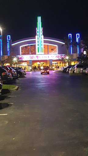 Movie Theater «Regal Cinemas The Loop 16 & RPX», reviews and photos ...