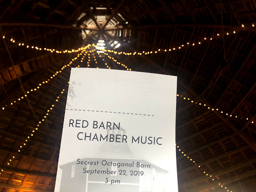 Tourist Attraction «Secrest 1883 Octagonal Barn», reviews and photos ...