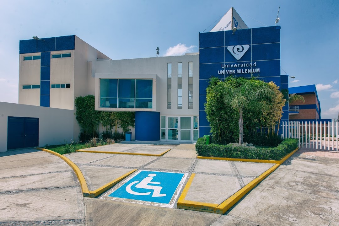 Univer Milenium Plantel Ecatepec en la ciudad Ecatepec de Morelos