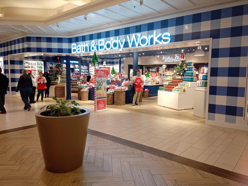 Acadiana Mall - AZexplained