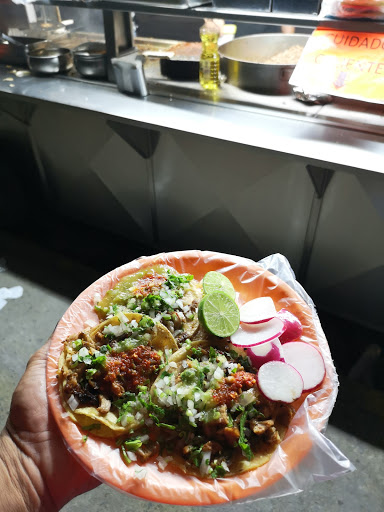 Restaurante Tacos José Parque Amarillo en Guadalajara