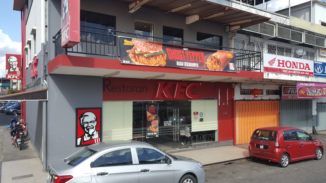 KFC Padang Bandaran, Keningau di bandar Keningau