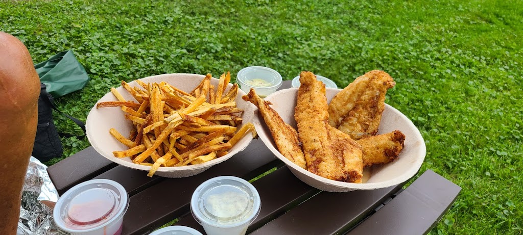 Bet's Fish Fry - Boothbay, ME 04537 - Menu, Reviews, Hours & Contact