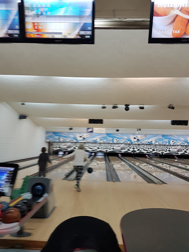 Bowling Alley «Arrowhead Lanes Inc», reviews and photos, 1401 N ...