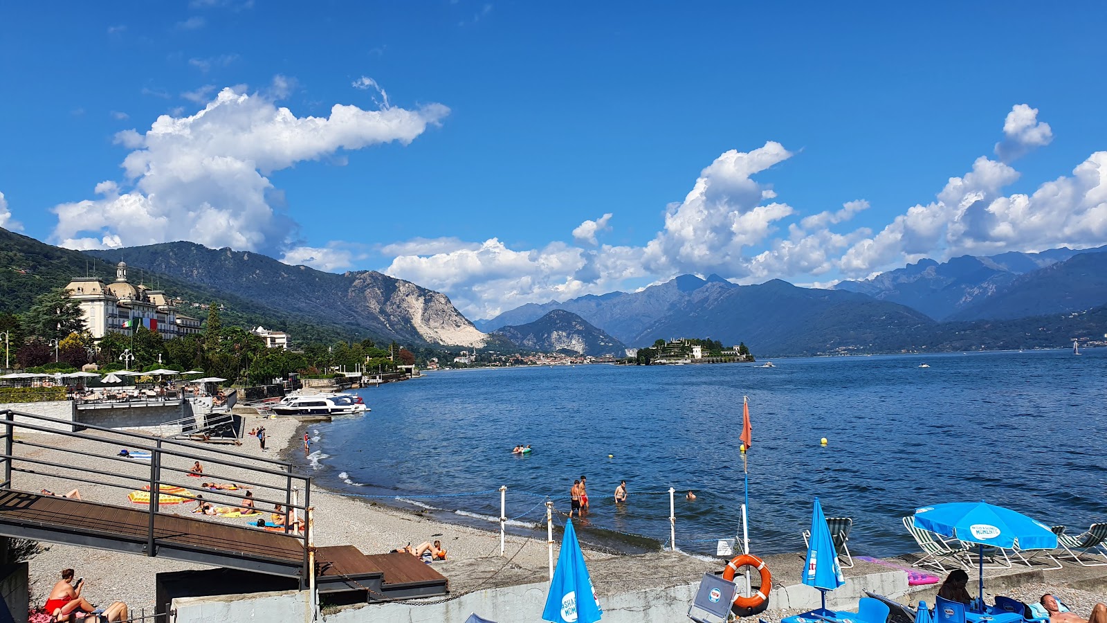 Spiaggia di Stresa Strand auf der Karte mit Fotos und reviews🏖️ ...