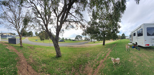 Lake Burrumbeet Caravan Park in Burrumbeet, Victoria - Zaubee