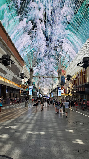 Golden Nugget Las Vegas - Valet Parking in Downtown Las Vegas, Las ...