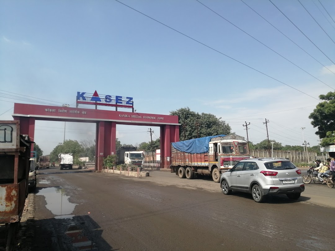 KANDLA SPECIAL ECONOMIC ZONE in the city Gandhidham
