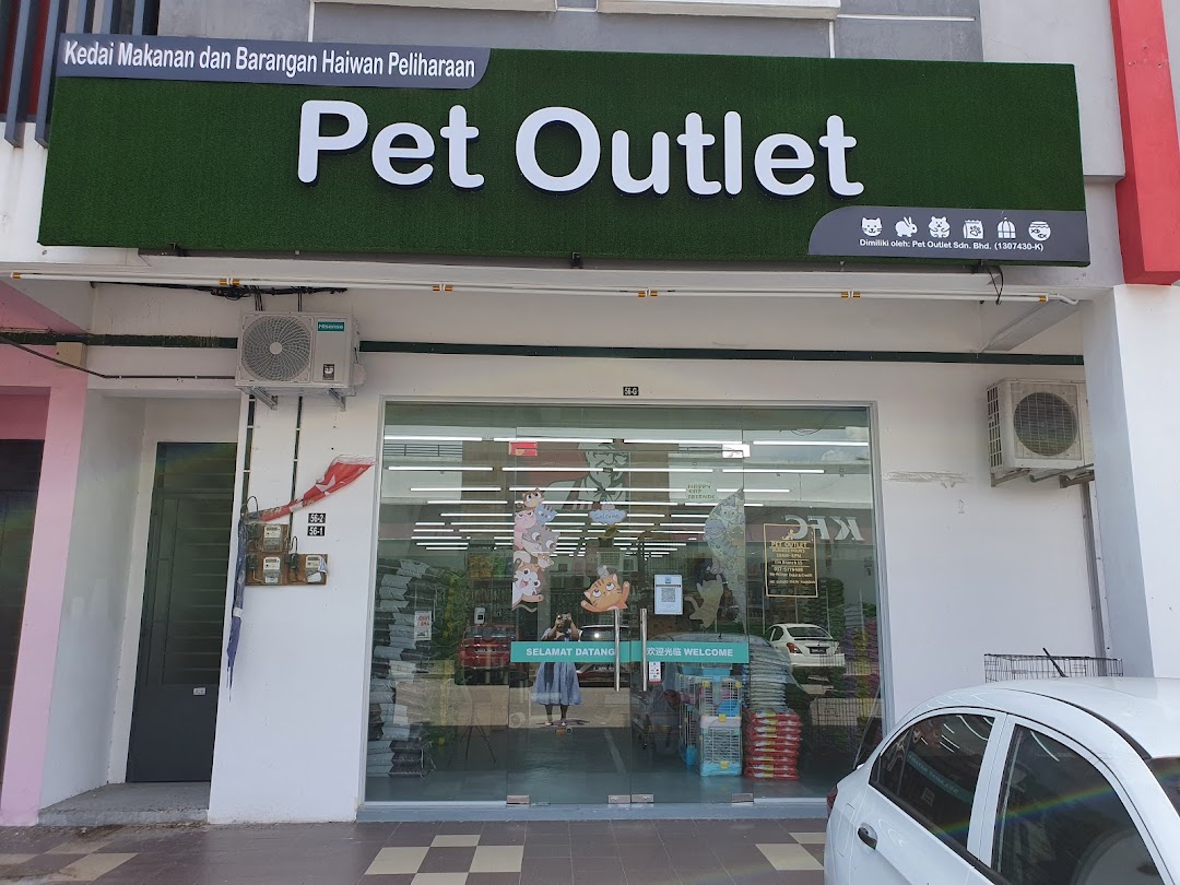 PET OUTLET SDN BHD di bandar Pontian