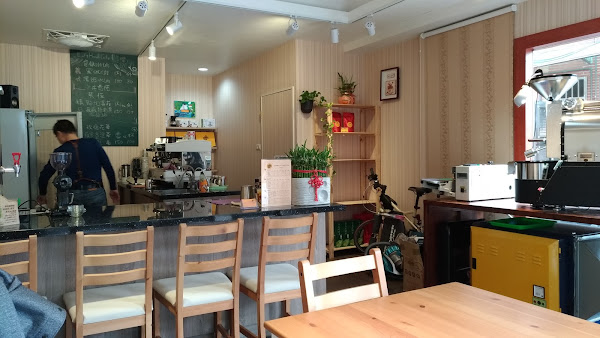 左手咖啡_Left hand coffee | 營業時間、菜單、評價