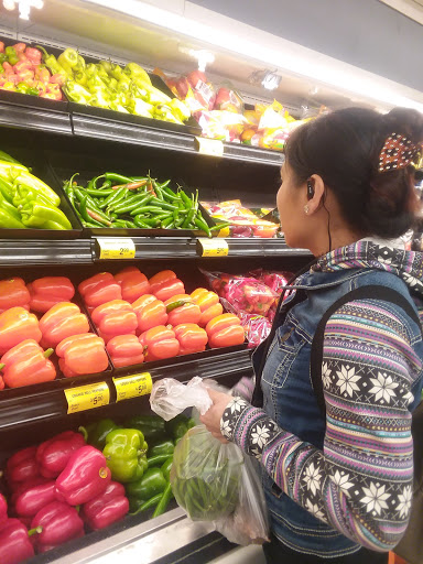 Outlet Mall «Hechinger Mall», reviews and photos, 1518 Benning Rd NE ...