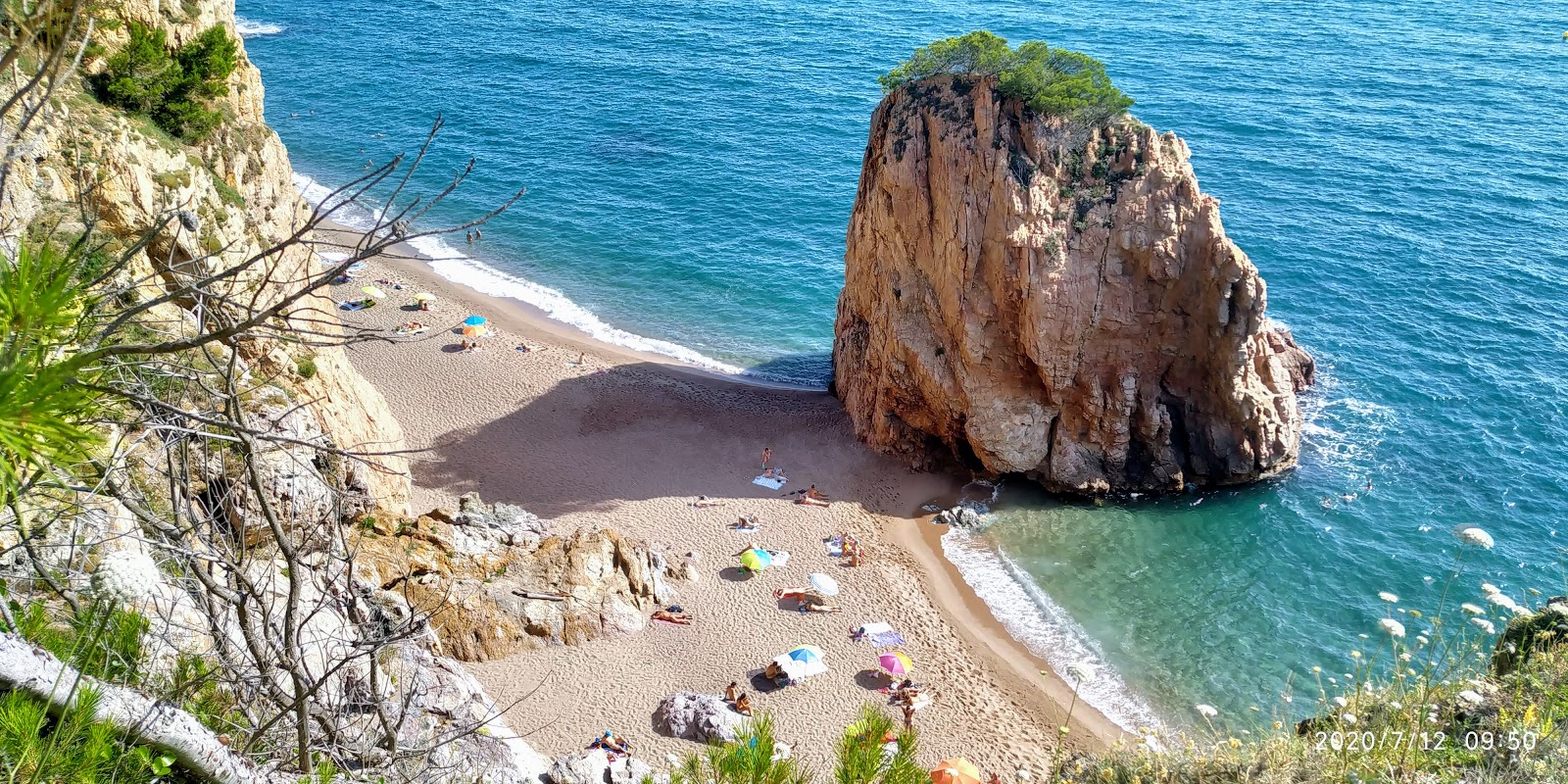 Platja de l'Illa Roja 🏖️ Gérone, Espagne - caractéristiques détaillées ...