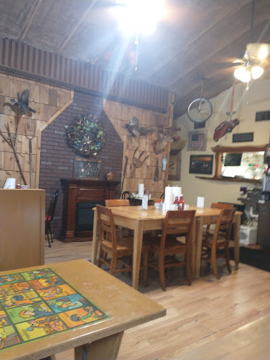 Treehouse Cafe | Quirky American Restaurant in Magnolia, Texas