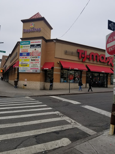 Shopping Mall «New Horizons Shopping Mall», reviews and photos, 961 E ...