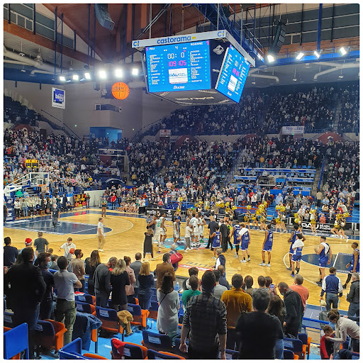 Palais Des Sports De Pau - Rue Suzanne Bacarisse, Pau - Zaubee