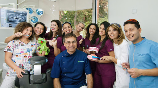 Doctor Acosta Dental Clinic, Marbella - Málaga - ClinicaCentroMed