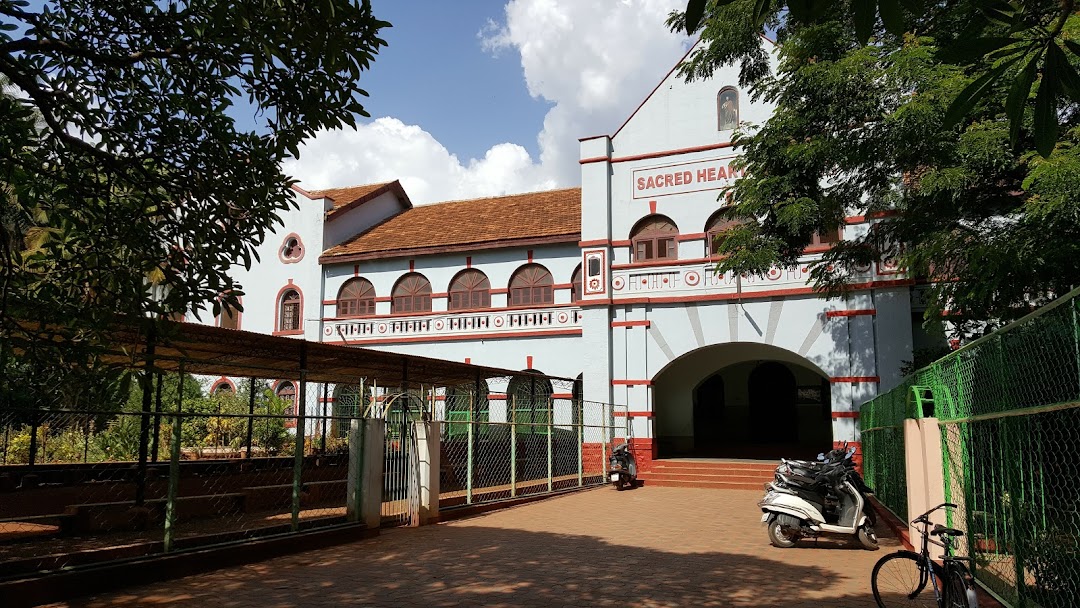 Sacred Heart Convent School in the city Hubli
