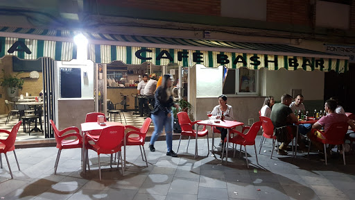 Restaurante Cafe Bash Bar en Oliva