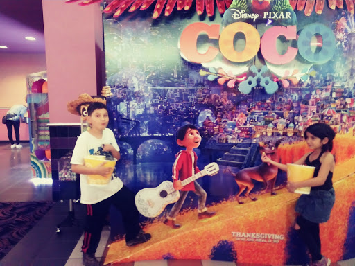 Movie Theater «Regal Cinemas Turlock 14», reviews and photos, 2323 W ...