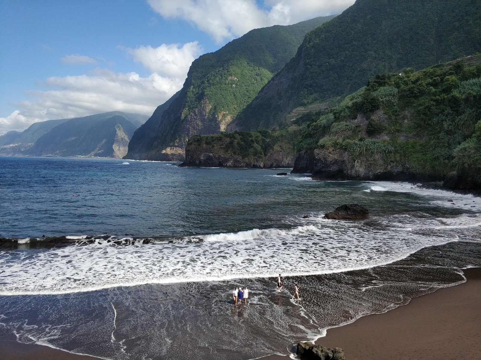 Praia do Porto do Seixal 🏖️ Madeira-Insel, Portugal - detaillierte ...