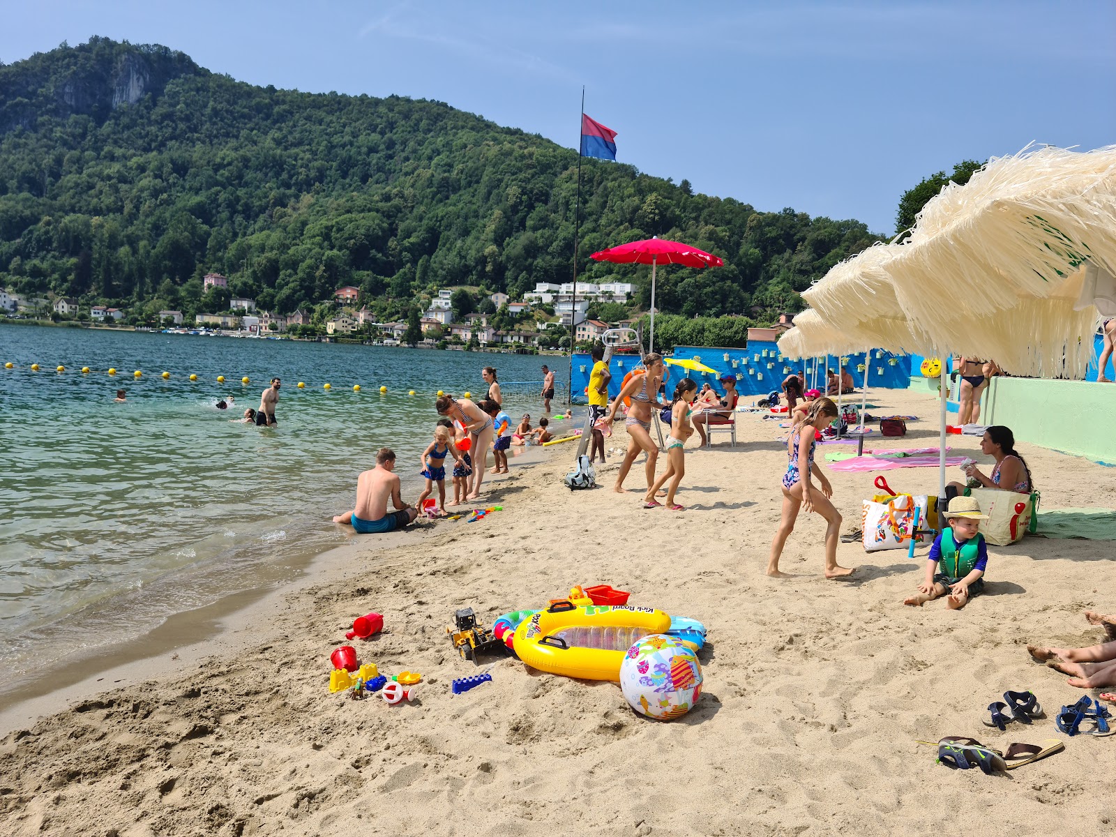 Strandbad Bönigen 🏖️ Bern, Schweiz - detaillierte Funktionen, Karte, Fotos