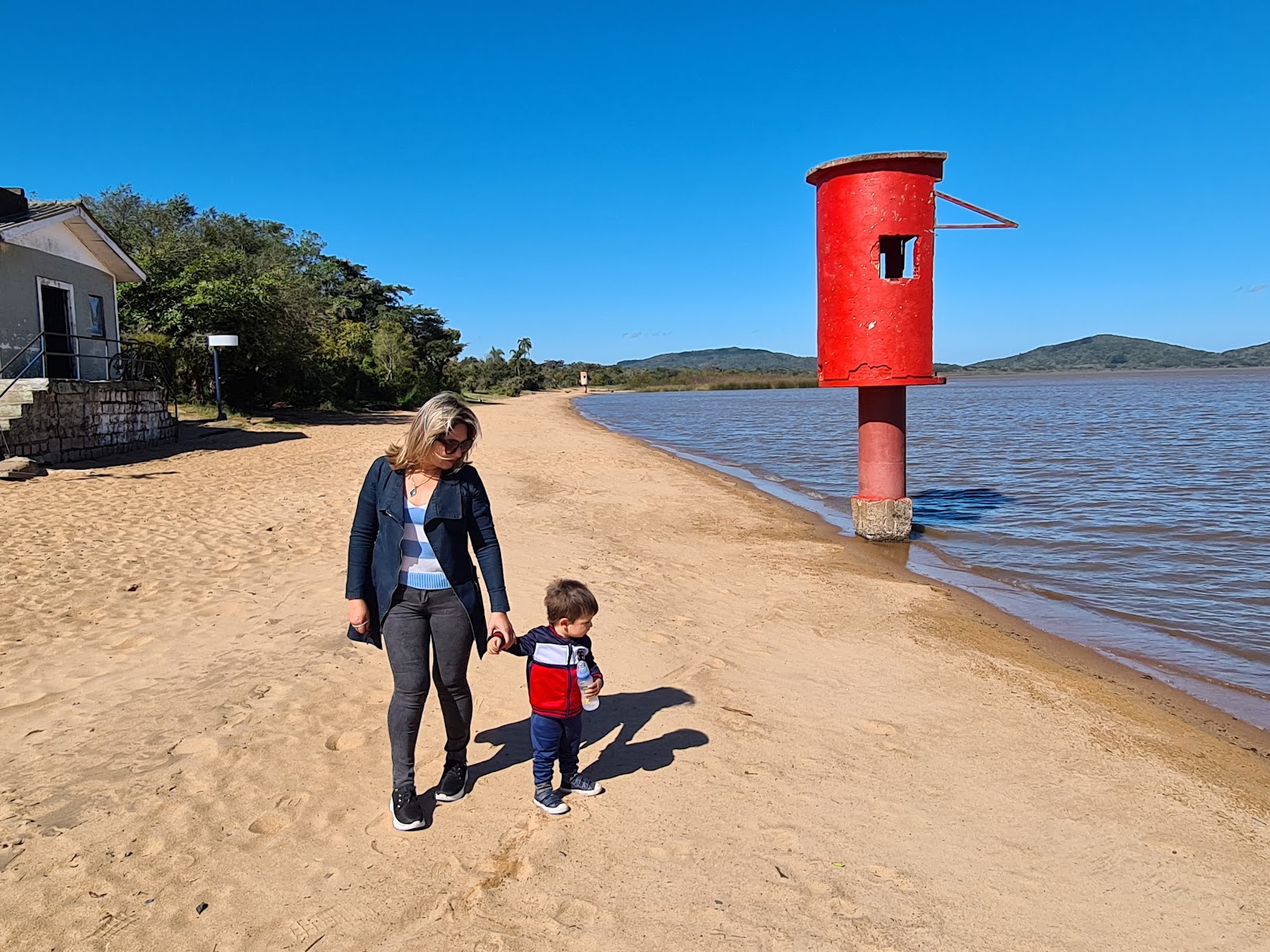 Praia do Lami beach on the map with photos and reviews🏖️ BeachSearcher.com