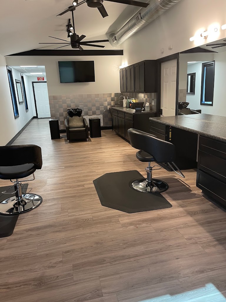 South Side Studio Beauty Salon - Desoto, MO 63020 - Services and Reviews