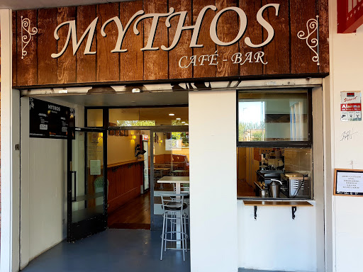 Café Bar Mythos: Delicioso restaurante de café y comida en [ubicación]