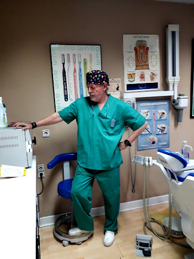 Dr. José Antonio Robledo Torres, Dentista (Madrid)