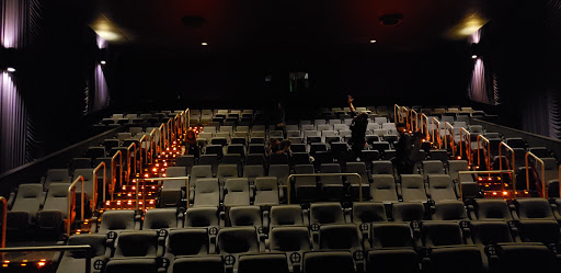 Movie Theater «Regal MacArthur Center Stadium 18 & RPX», reviews and ...