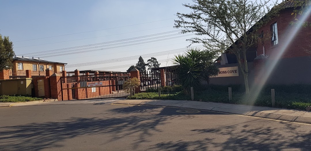 Albertsdal Heights. in the city Alberton