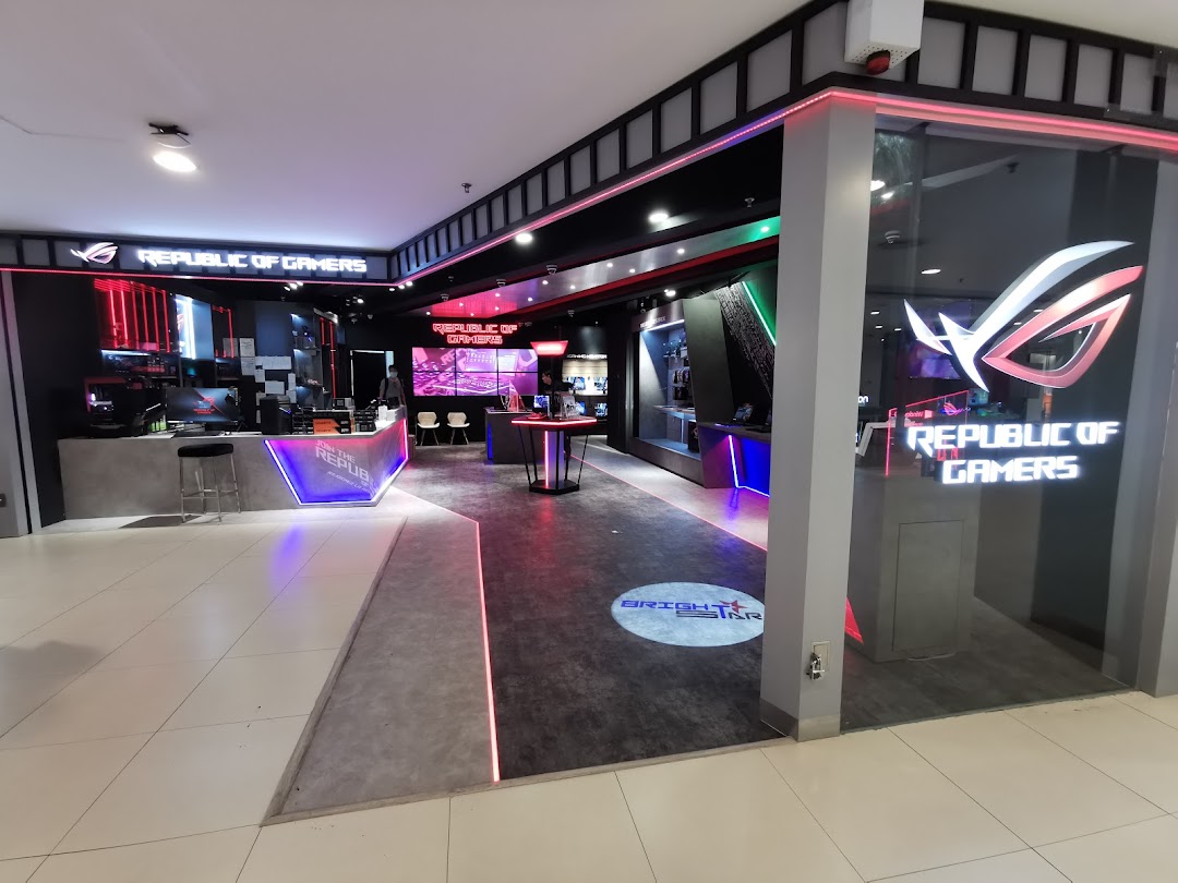 Asus ROG Concept Store Plaza Low Yat di bandar Kuala Lumpur