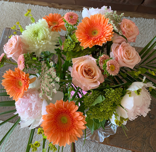 Fine Floral Designs - FLOWERS VICTORIA - 1-800-667-0880.