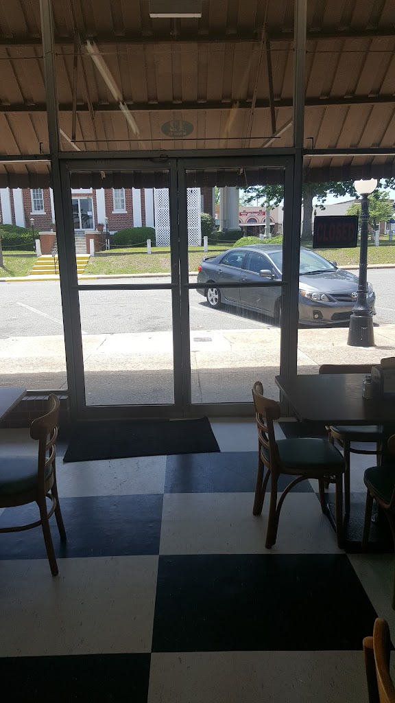 Mrs Betty's Fried Chicken Restaurant LLC - Butler, GA 31006, Reviews ...